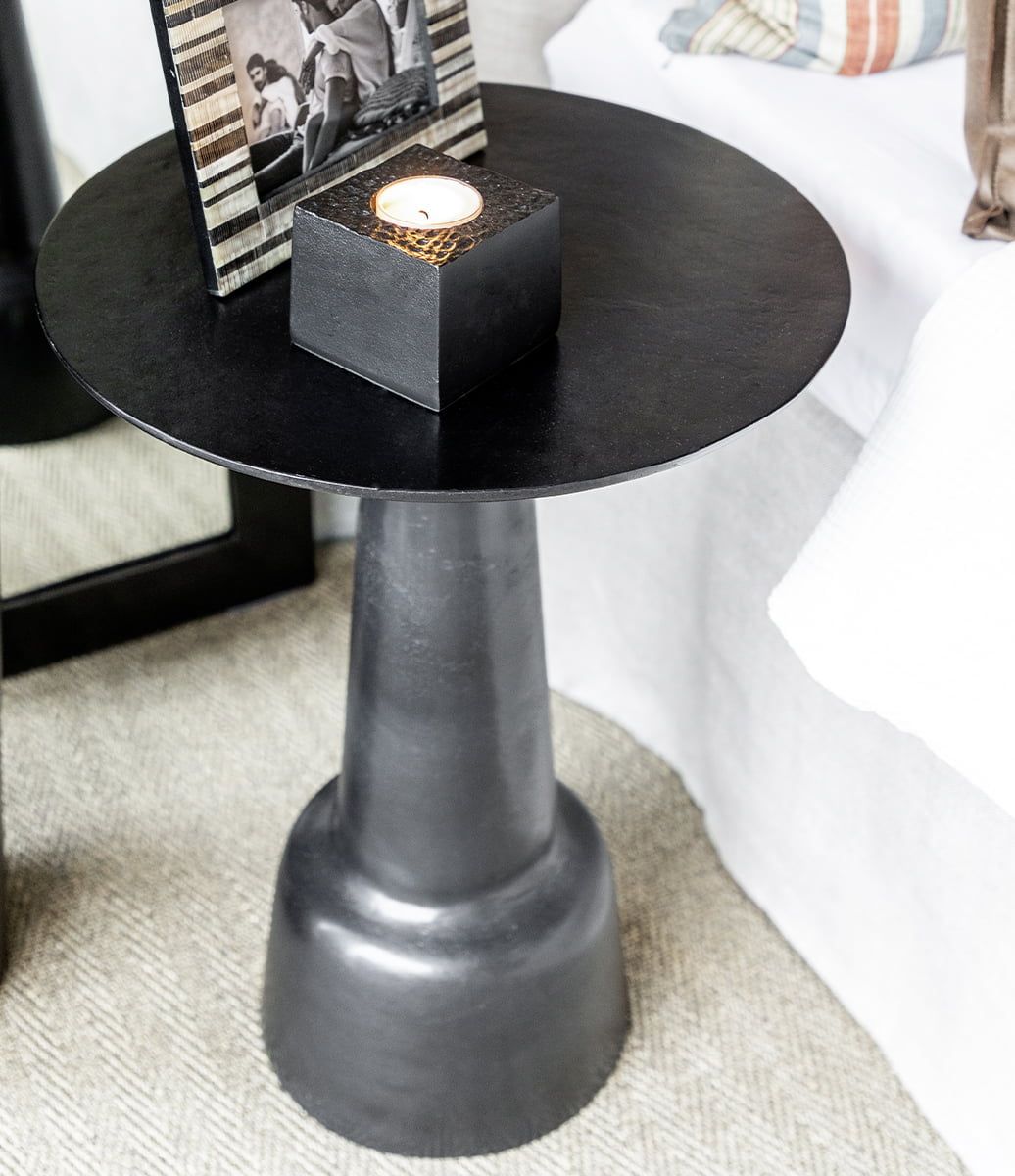 Hus | SIDE TABLES