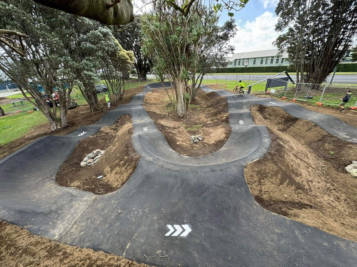 Trail track building mountain biking New Zealand | Trailpro