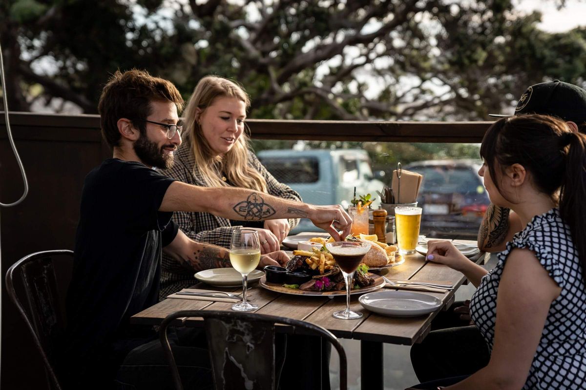 Raglan Cafe and Restaurant | Orca Eatery & Bar | Orca Eatery and Bar