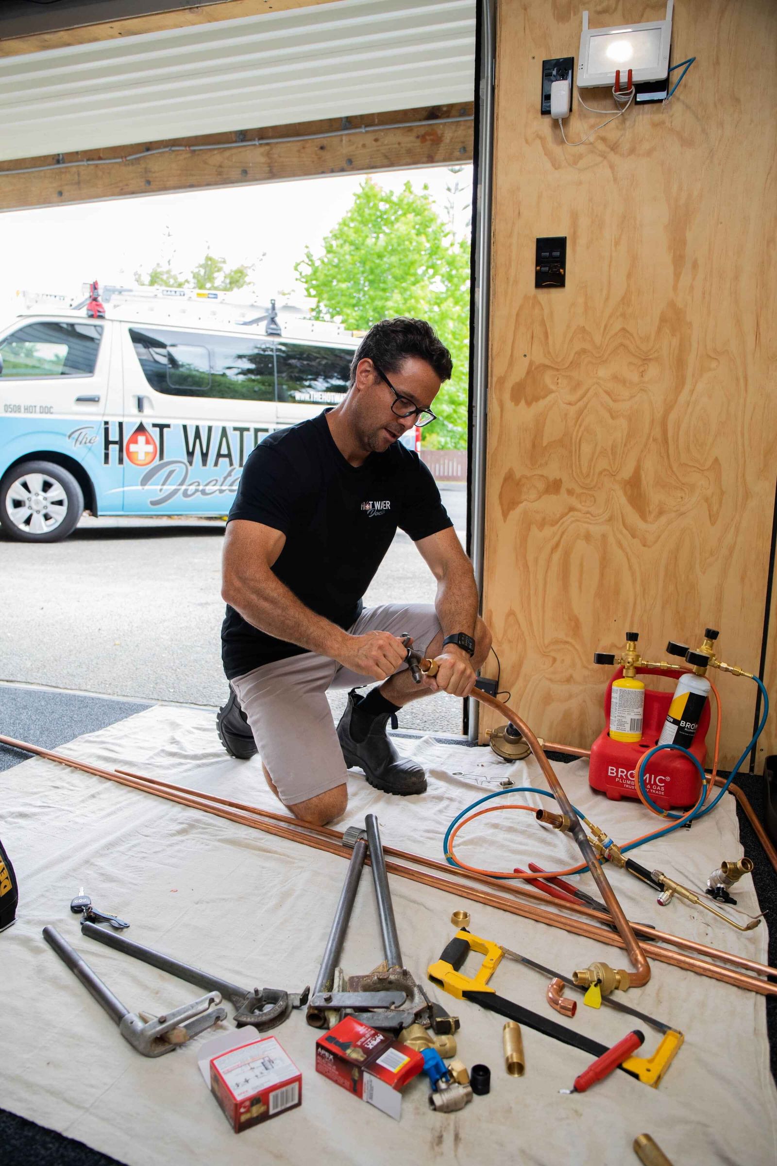 About Us | Hot Water Cylinder Experts |The Hot Water Doctor