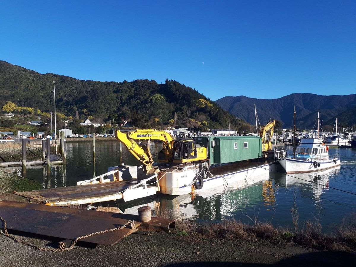 BARGE Service | Johnson's Barge Service