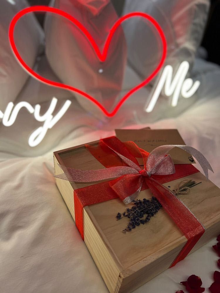 Romantic Gift Box | Romantic Gestures NZ