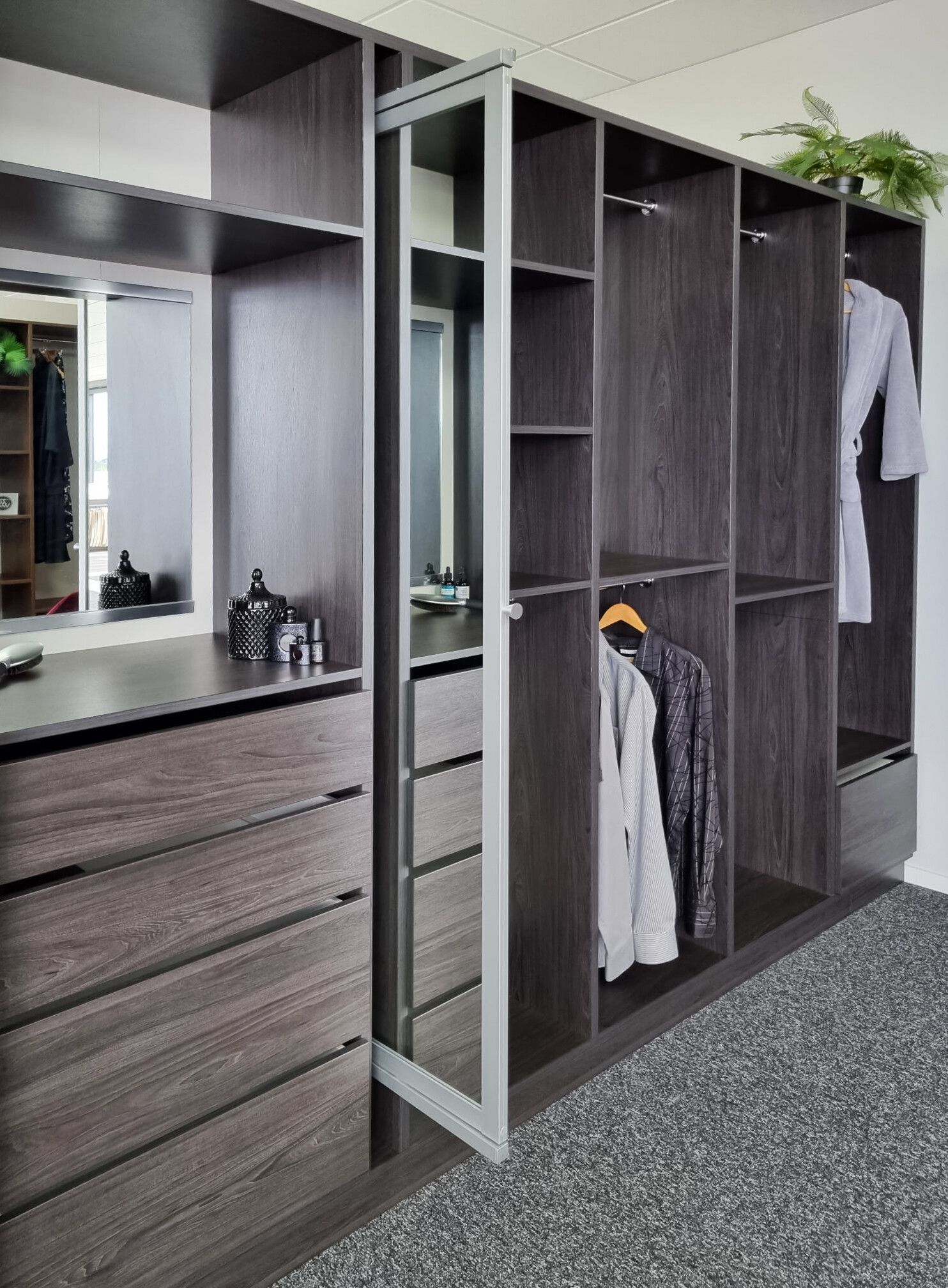 Waikato Wardrobes | Pull out Mirrors, Accessories