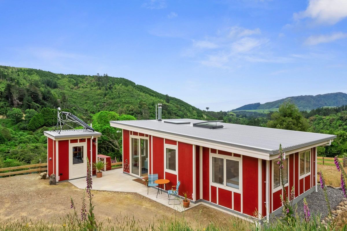 Kapiti Accommodation, Brand New Farm Stay Cottage Retreat | Kapiti Retreat