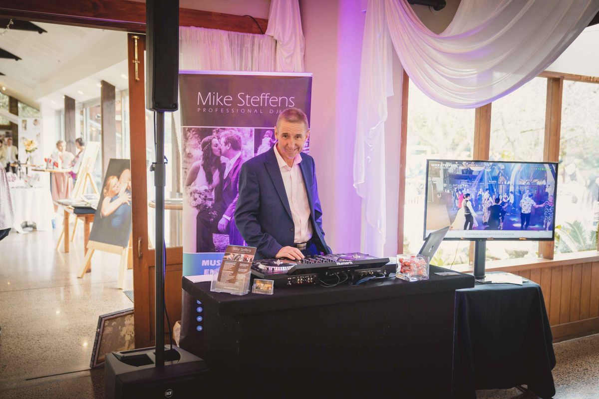 Suppliers | Entertainment | Markovina Vineyard Estate